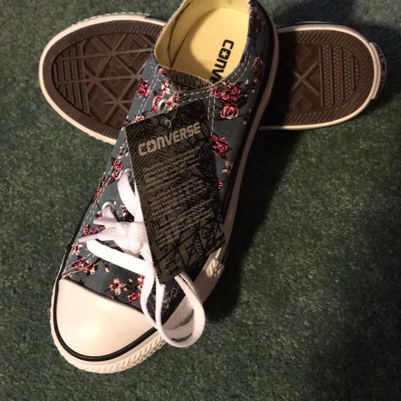 Converse | Shoes | Chuck Connors All Star Tennis Shoes | Poshmark